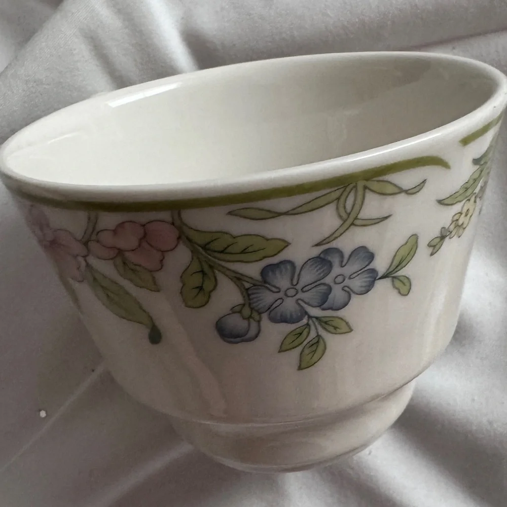 Dining | Royal Doulton Sudbury Pattern Vintage Teacup And Saucer Set Of ...